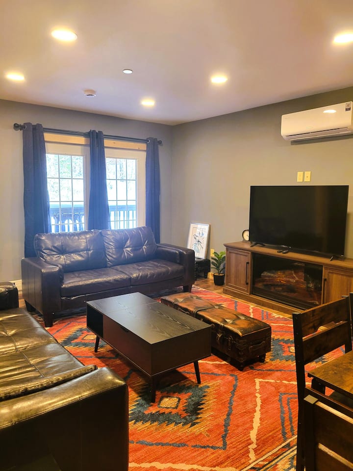 3-bedroom, 2-bath Apartment, Private Deck (H-5) - Lake Placid, NY