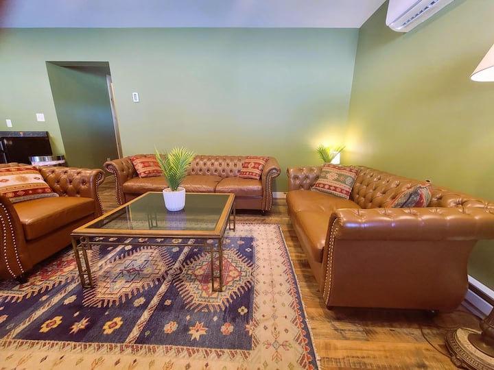 3-bedroom, 2-bath Apartment, Private Deck (H-3) - Lake Placid, NY