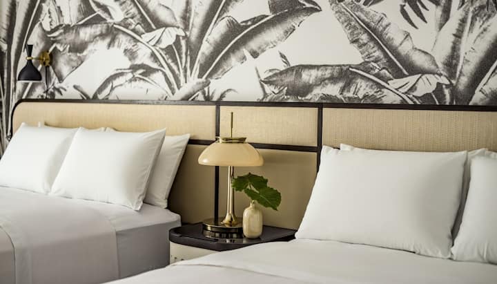 4 Contemporary Rooms Near Local Attractions - West Palm Beach, FL