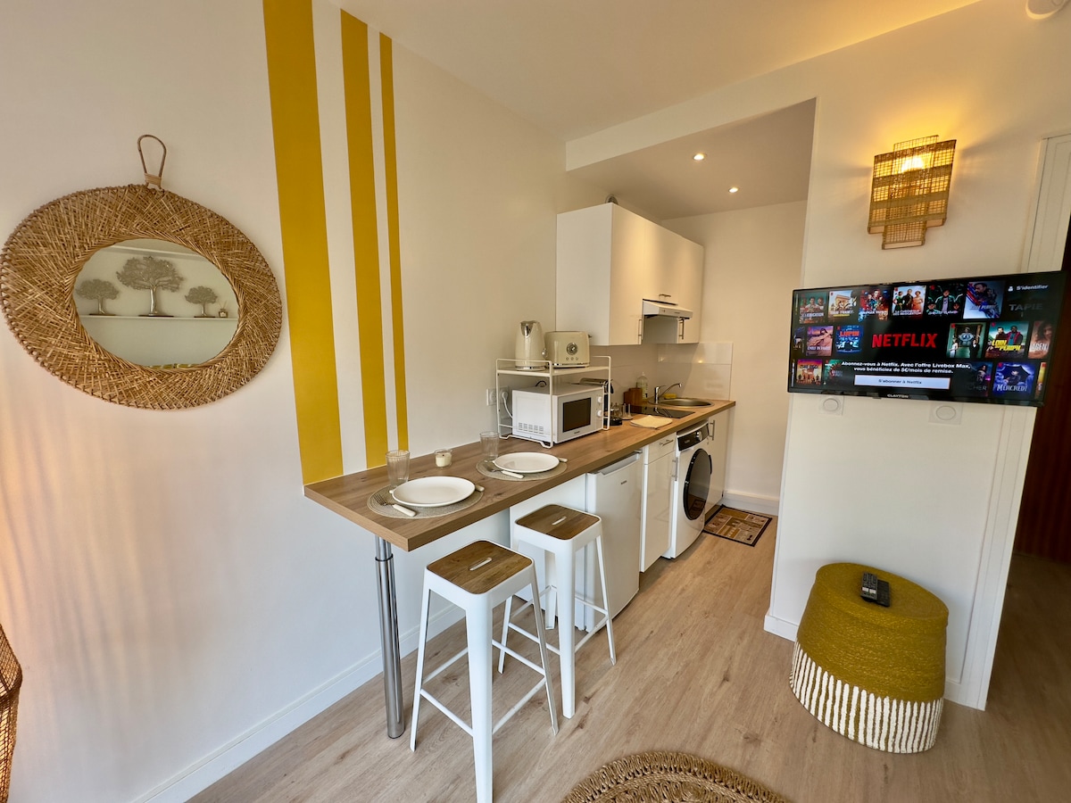Saffron Shimmer - Apartments for Rent in Nice, Provence-Alpes-Côte d ...