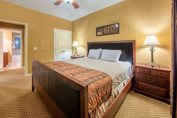 Therapeutic Hot Springs Resort Near Heavenly Ski - Genoa, NV