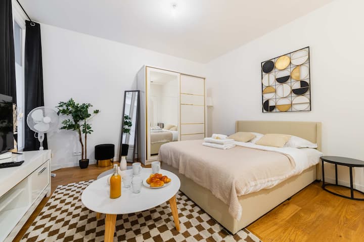 Studio Agreable Et Bien Placee - Paris 18 - 2p - Nation - Paris