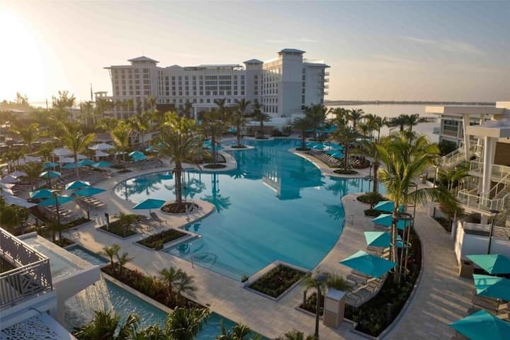 Luxurious Harbor View Room Near Top Dining - Punta Gorda, FL