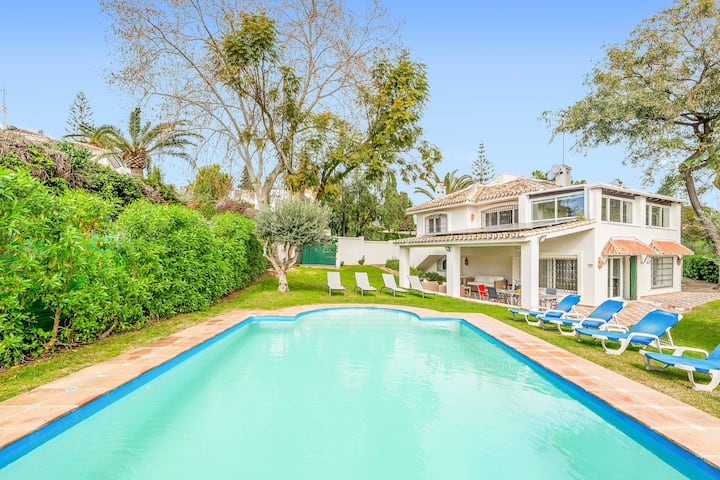 Villa Elviria Sol - Marbella