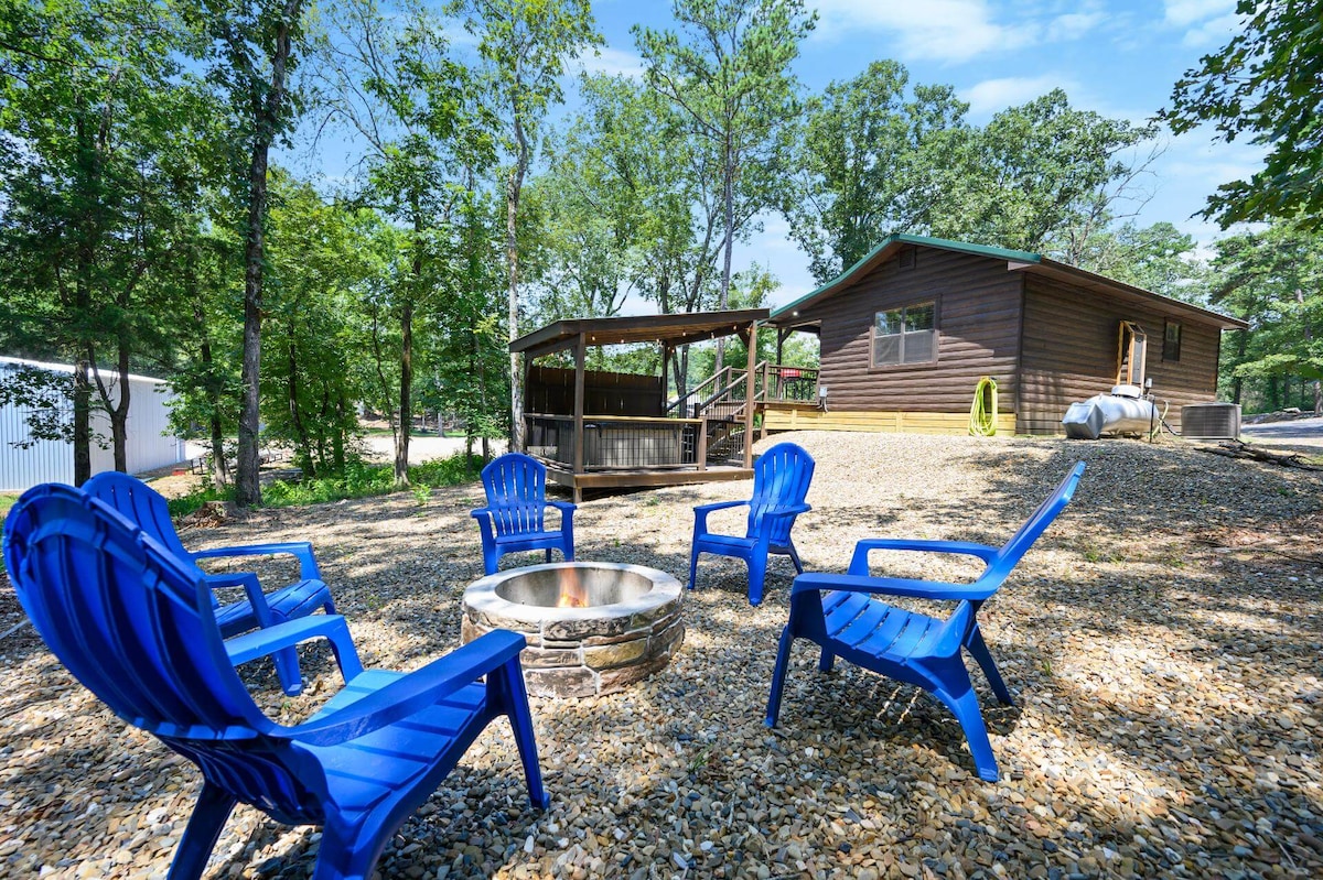 Neon Nights-1 BR- Stevens Gap - Cabins for Rent in Broken Bow, Oklahoma ...