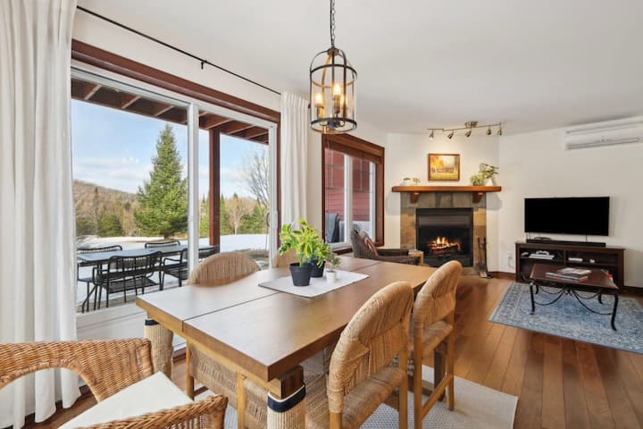 Cozy Golfside Oasis | Fireplace & Terrace - Mont-Tremblant