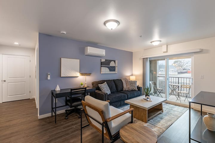 Landing | Modern 1bd, Clubhouse, Gym - Richland, WA