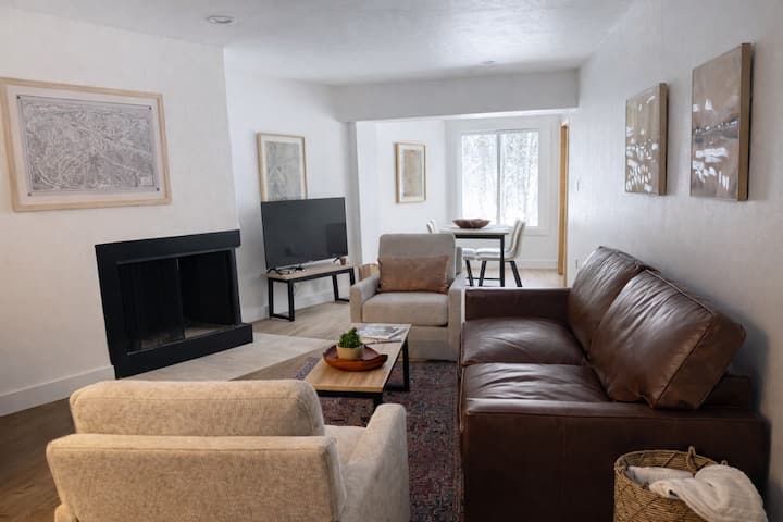 Fully Renovated - Easy Access To Ski And Golf - Vail, CO