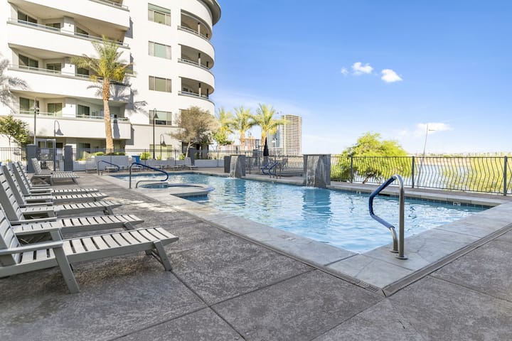 Free Heated Pool | Gym In Tempe Town Lake - 坦佩