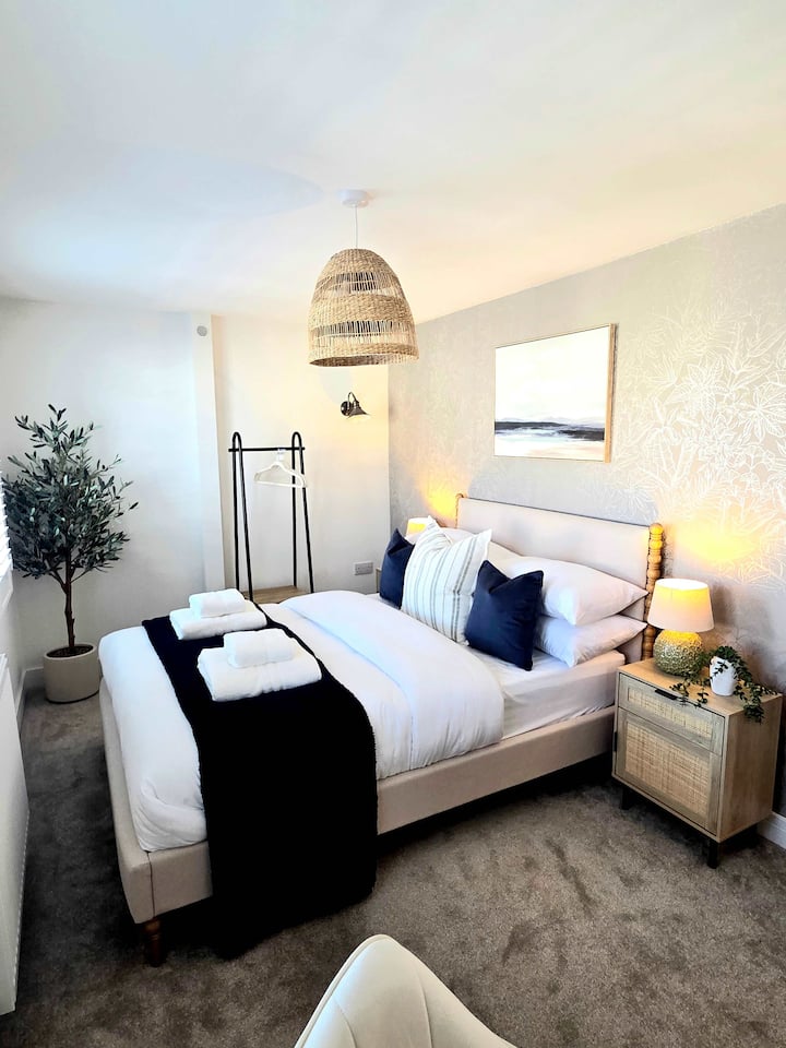 Chic Central Cheltenham Home For 8 - Cheltenham