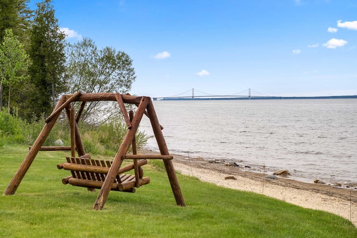 Million Dollar View Cottage - Cheboygan, MI