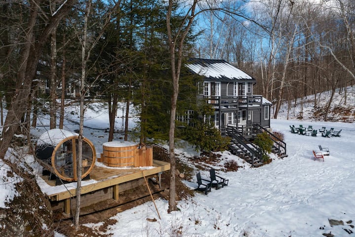 Schoonmaker Retreat: 2 Homes. Sauna + Hot Tub - New Paltz, NY