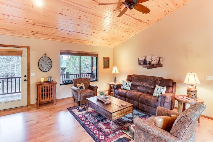 White Mountains Cabin: Near Trails & Lake Access! - Show Low, AZ