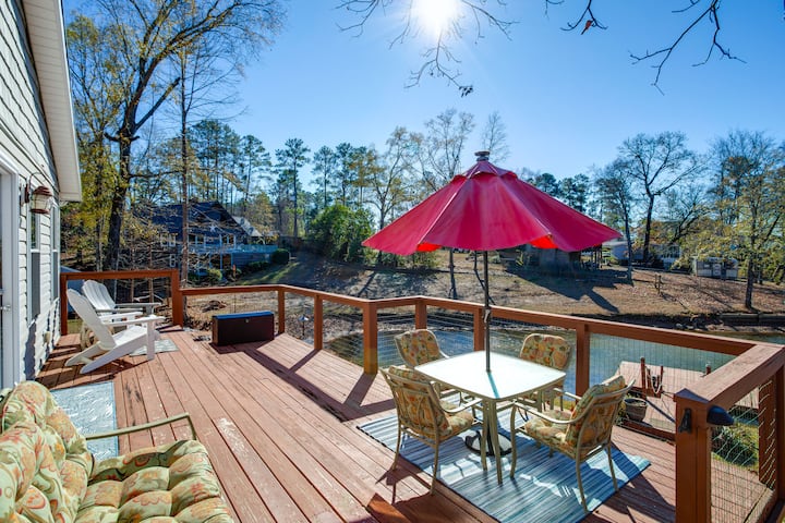 Charming Lake Murray Cottage: ‘Breezy's Blyss’ - Gilbert, SC