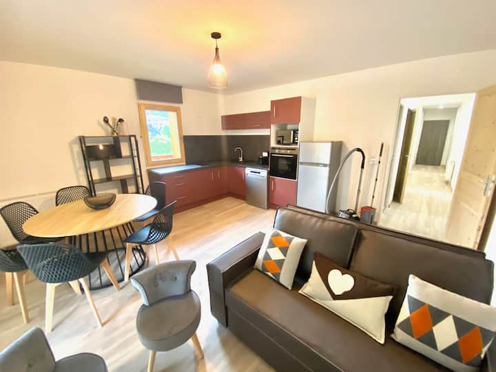 Duo D Appartements Avec Terrasse Commune 75 M2 - Albiez-Montrond