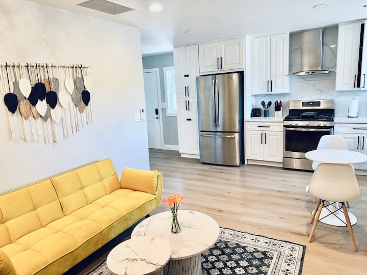 Exotic Home Rogers Road - Spring Valley, CA