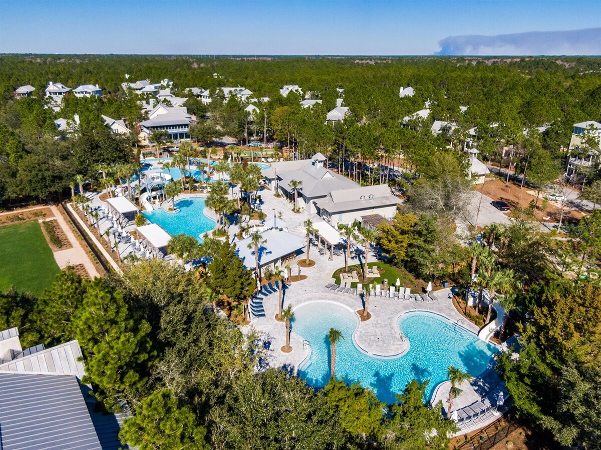 Condo de plage en aquarelle | À distance de marche du club de plage ...