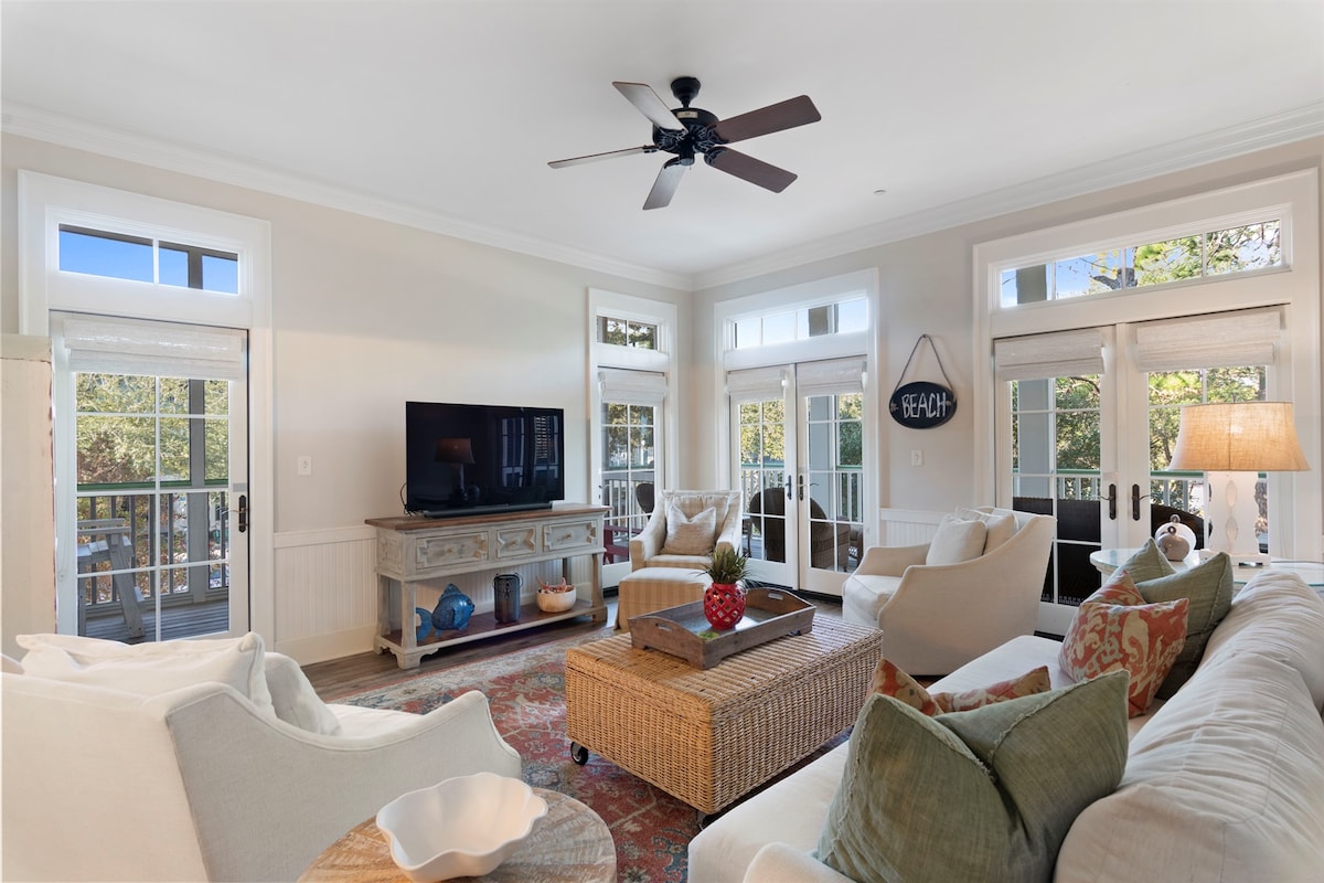 Condo de plage en aquarelle | À distance de marche du club de plage ...