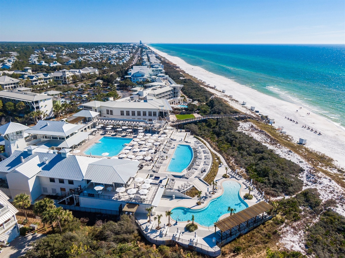 Condo de plage en aquarelle | À distance de marche du club de plage ...