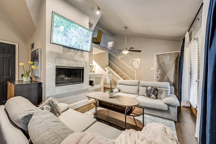 Chic 2br Loft W/ Balcony In Historic Munger Place - Casa View - Dallas