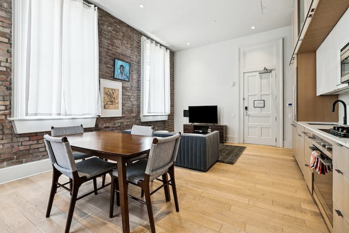 Chic 1br Near Downtown | Parking And Gym Included - New Orleans, LA