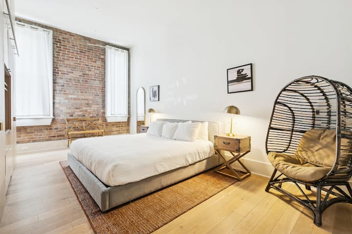 Modern 1br In Historic Schoolhouse | Gated Parking - New Orleans, LA