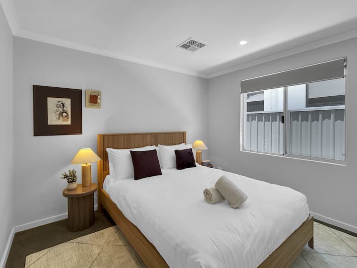 Spacious 3-bed Home In Leafy Yokine - 잉글우드