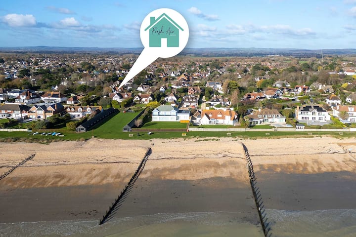 Spacious Coastal Family Home, Sleeps 8 - Arundel