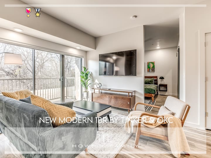 Cozy Modern Stay Near Tinker Afb & Okc - Midwest City, OK