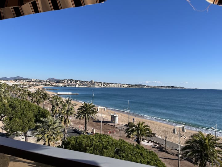 Le Capitole, Vue Exceptionnelle Sur La Mer, T1/2, - ibis budget Fréjus Capitou A8