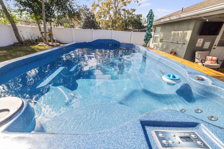 Gorgeous 3br/2ba Home W/swim & Spa, Firepit, - Spring Hill, FL