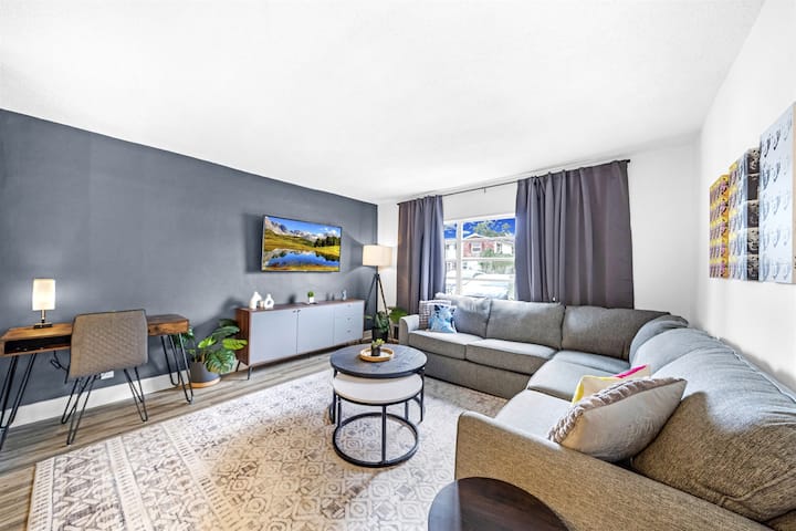 Ground Floor - Water View - Palm Wave Says - Coconut Creek