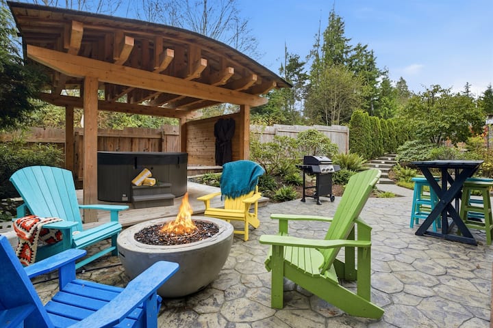 Cedarlight House- New, Hot Tub, Firepit, Od Shower - Tofino