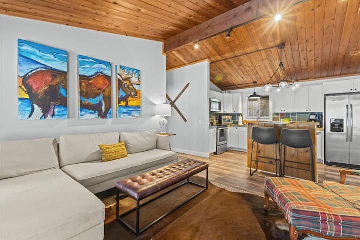 Griffin Chalet 2 About A Mile To Stowe Resort - Stowe, VT