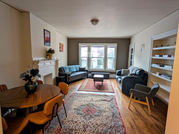 Spacious & Charming 4 Br Near Downtown - Milwaukee