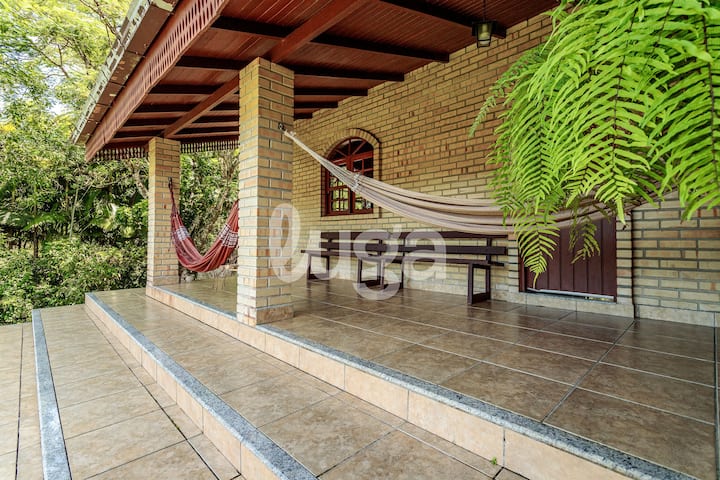 Luga Maison De Campagne à ÁGuas Mornas - Santo Amaro da Imperatriz