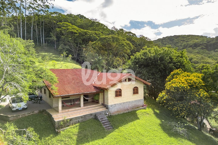 Luga Maison De Campagne à ÁGuas Mornas - Santo Amaro da Imperatriz