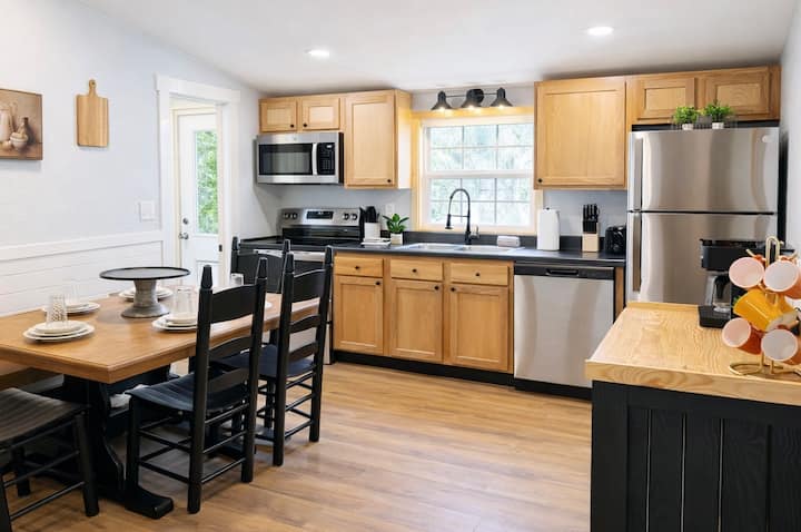 Cove Sweet Cove - 3br + 2br Near The Caverns! - Monteagle, TN