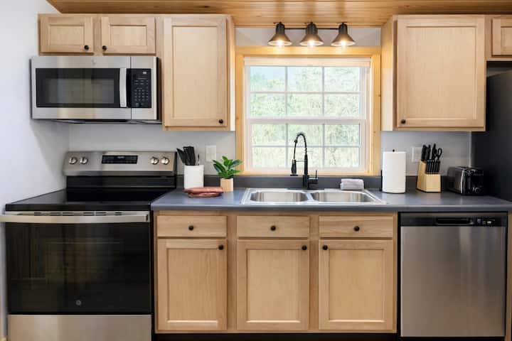 Cove Sweet Cove - 3br + 2br Near The Caverns! - Monteagle, TN