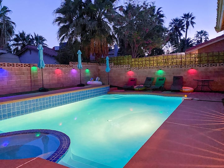 Holiday Oasis W/ Pool: Lv-strip/unlv/airport - 헨더슨