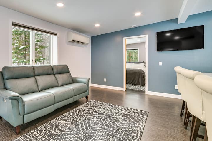 6 Mi To Boyne Mtn: Cozy & Private Couple's Cottage - Boyne City, MI