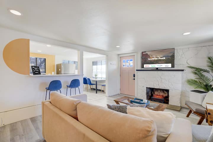 Ivywild Peak! Mountain Escape With Scenic Views - Colorado