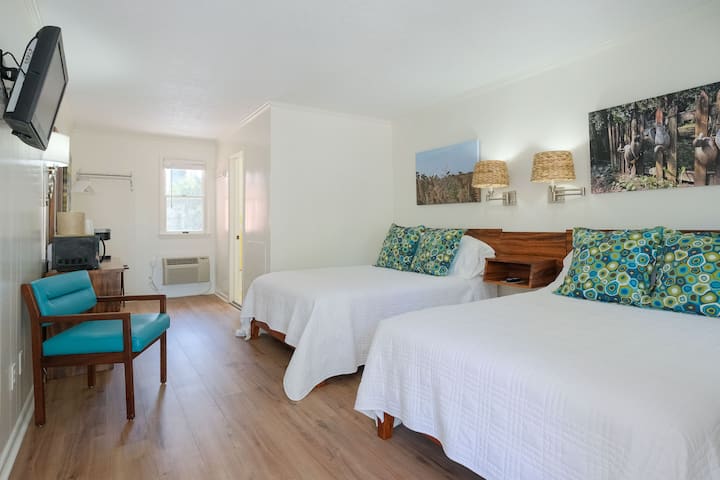 'Shady Oak' Bluff Shoals Motel - Room 3 - Ocracoke, NC