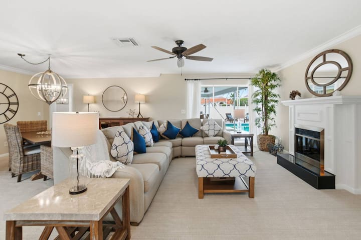 Easy Access, Fully Stocked Home With Sunny Pool - Marco Island, FL