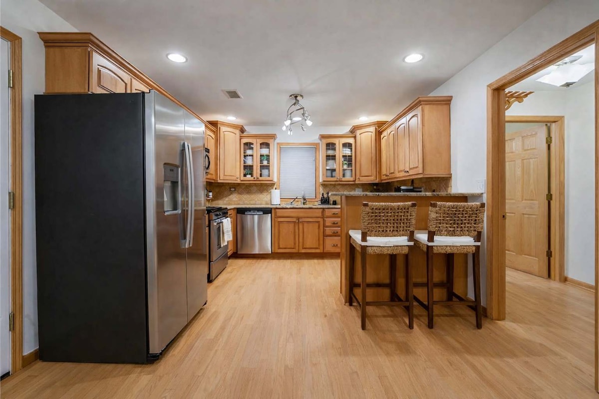 4 lits King Size avec salles de bain + billard arcade - Maisons à louer ...