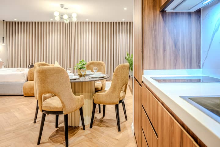 Awesome Studio | Balcony | Gym & Pool | Al Malqa - Riyadh