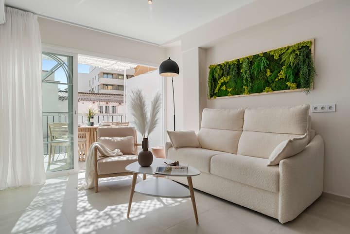 Old Town Gem With Terrace By Costarentals - Marbella