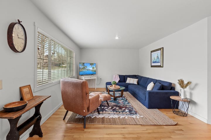 New Listing! Walk To Downtown Cda | Pet-friendly | - Coeur d'Alene, ID