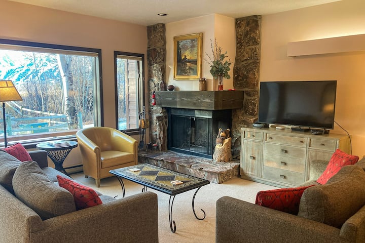 2 Br | Townhouse W/ Sauna, Fireplace, Bbq & Deck - Jackson Hole, Wyoming