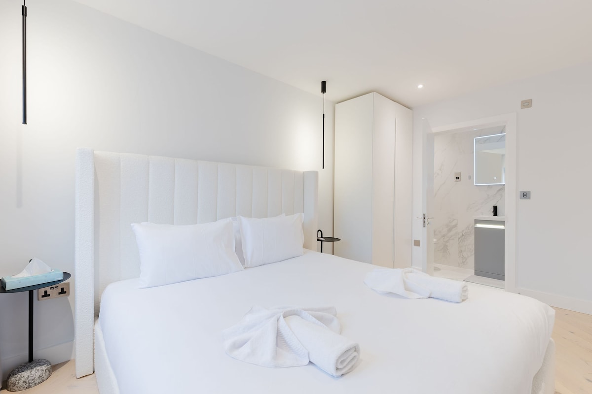 Sleek 2BD City Retreat in South West London - Flats for Rent in Greater ...